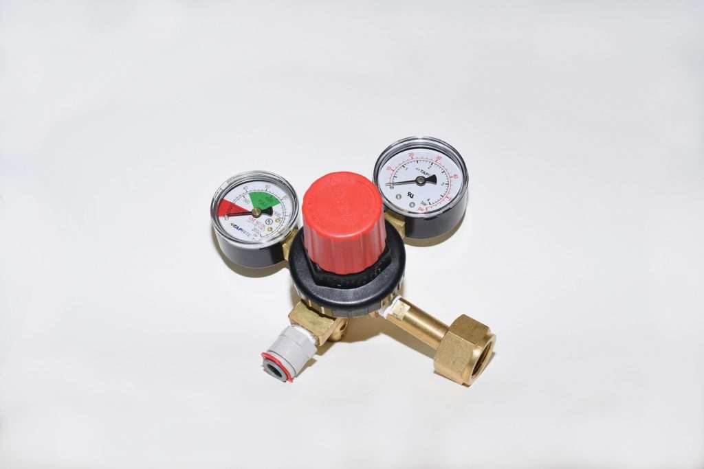 International CO2 Regulator (BS341#8 Threading) - Industrial Plankton